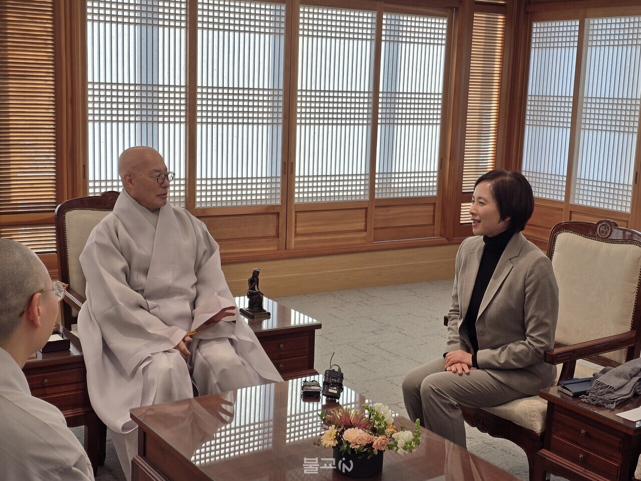 경기교육감 출마 앞둔 유은혜 전 장관에 “마음 교육” 당부